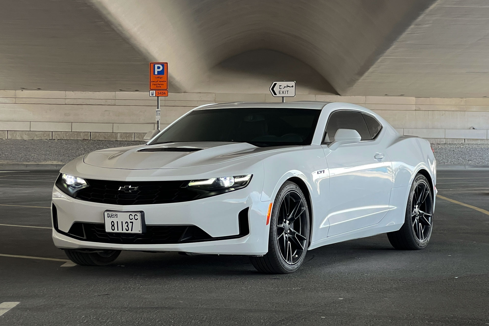 Rent a Chevrolet Camaro V8 6.2L 2021 white in Dubai from 267 AED/mo ...